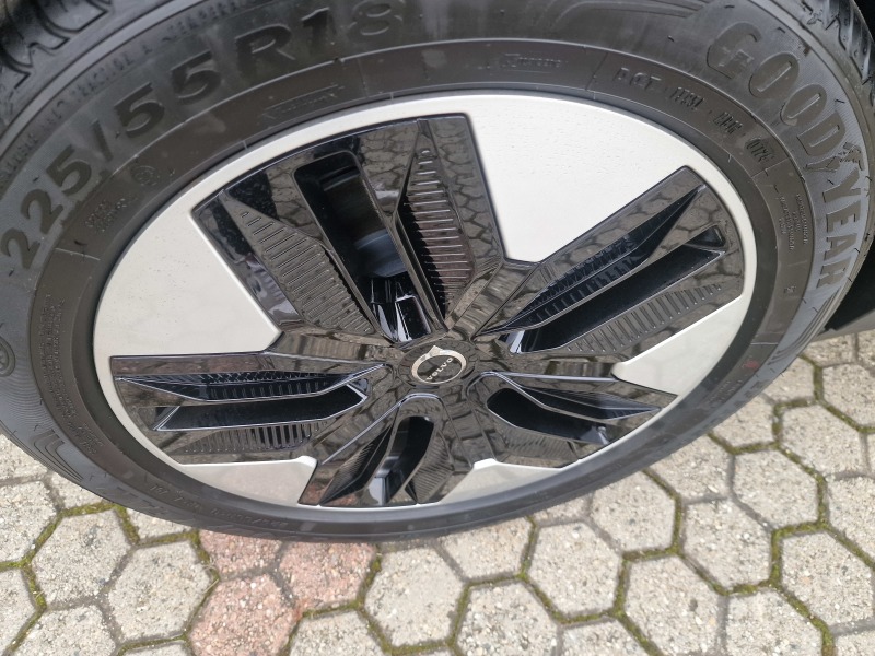 2024 Volvo EX30 Single Motor Extended Range Core 2WD от САЩ