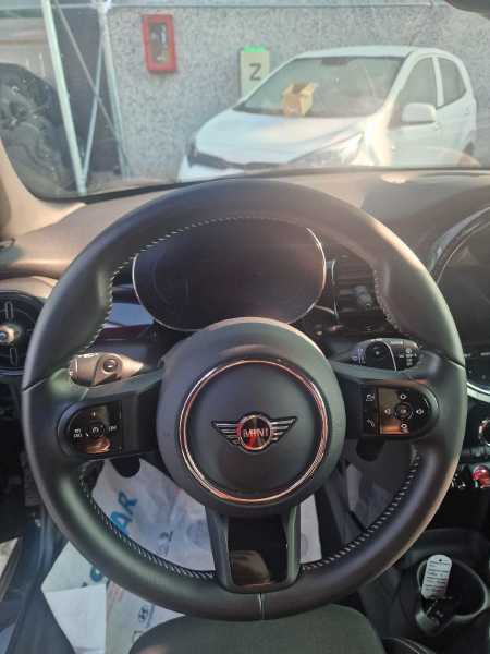 2022 MINI Cooper S Essential Trim от САЩ