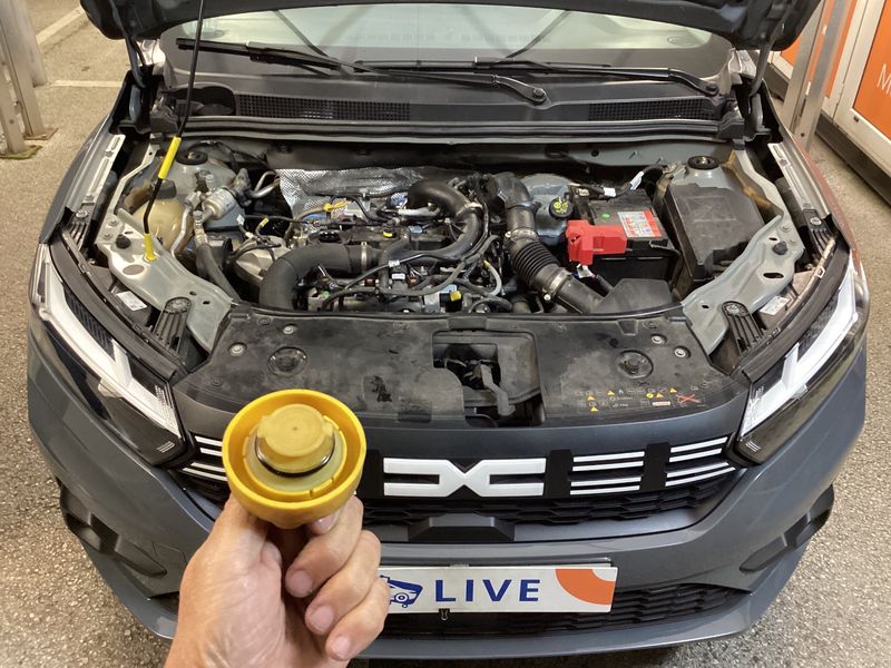 2023 Dacia Sandero 1.0 TCe LPG Essential от САЩ